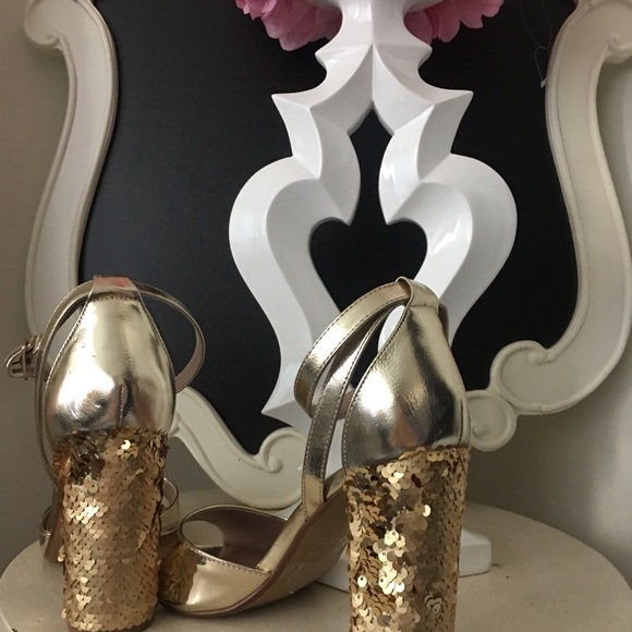 Betsey Johnson | Shoes | Betsey Johnsonfabulous Gold Sequin Heel | Poshmark